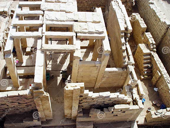 Temple d'Almaqah photo éditorial. Image du course, historique - 39562966