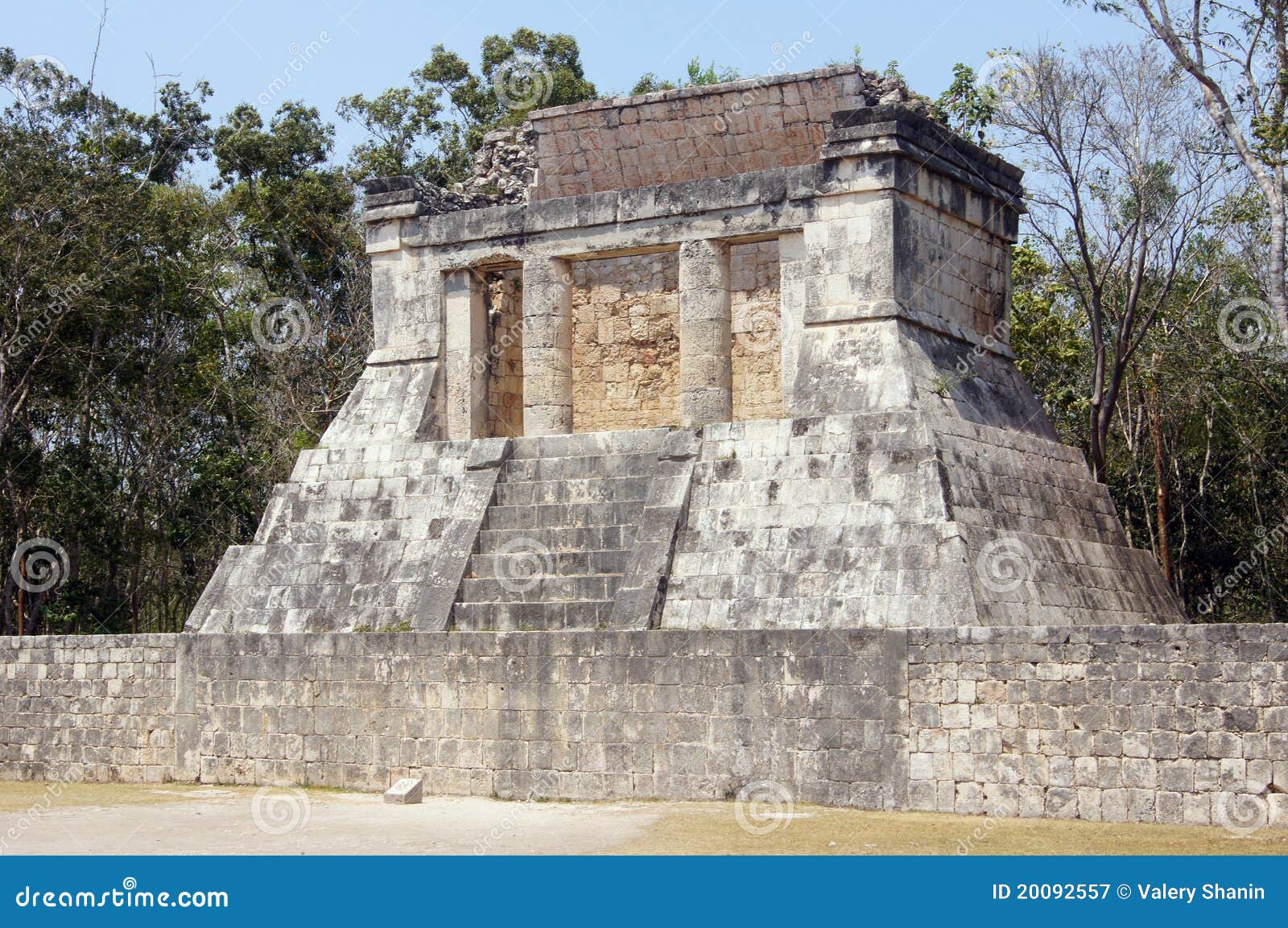 Temple Dans Chichen Itza, Mexique Image stock - Image du ruine, maya ...