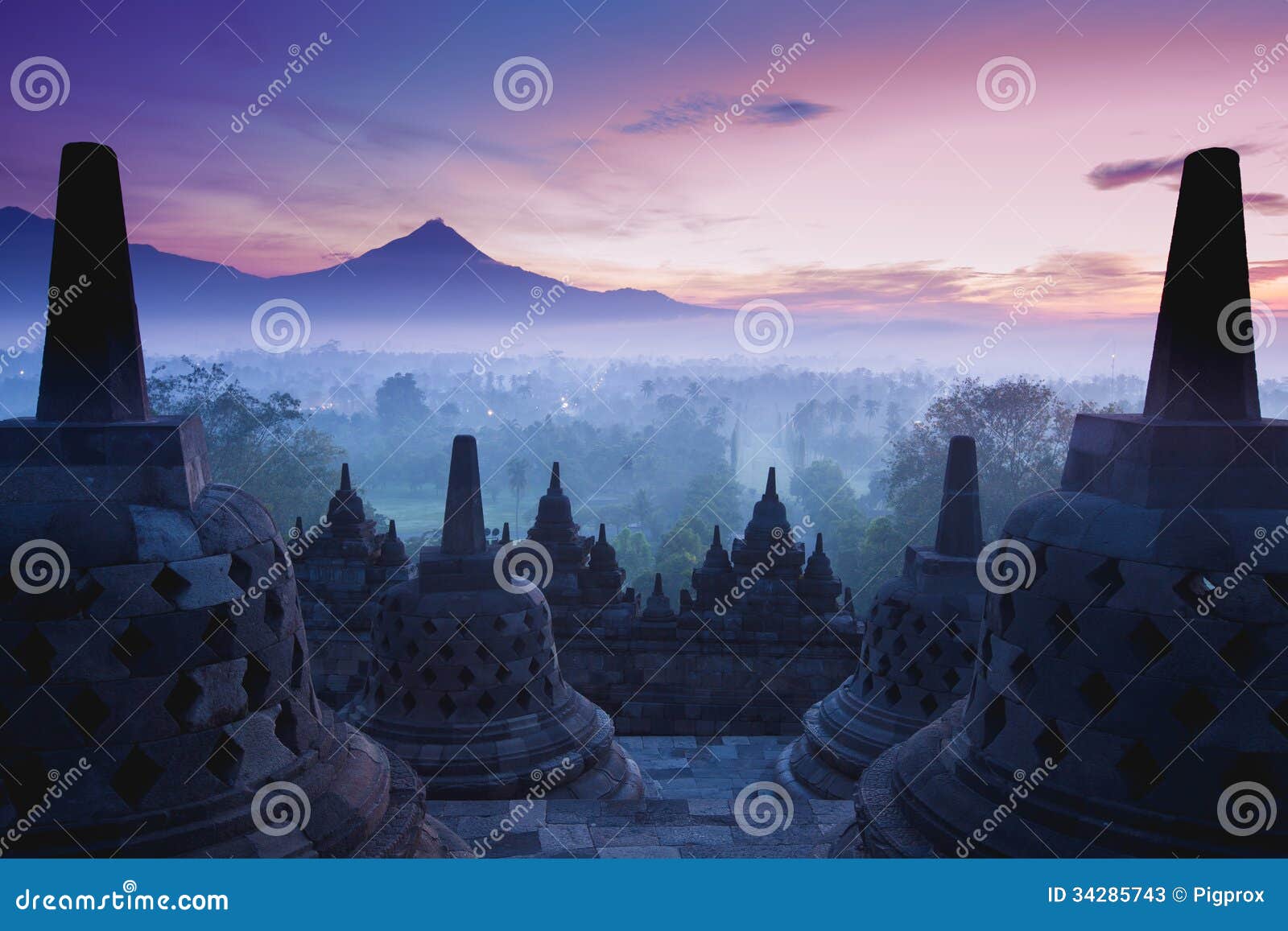 Temple de Borobudur image stock. Image du mystique, mythe - 34285743