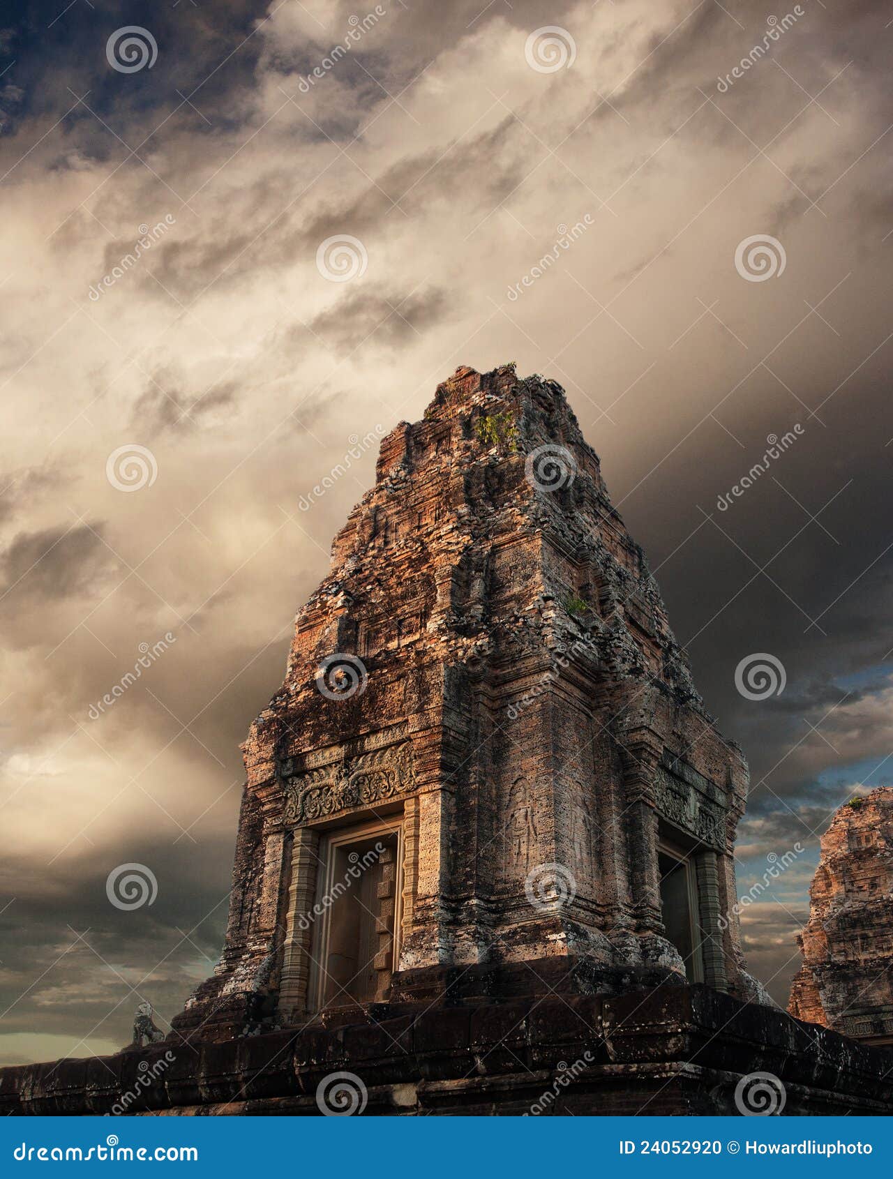 Temple De Preah Rup Du Roi Rajendravarman Photo stock - Image du noir ...
