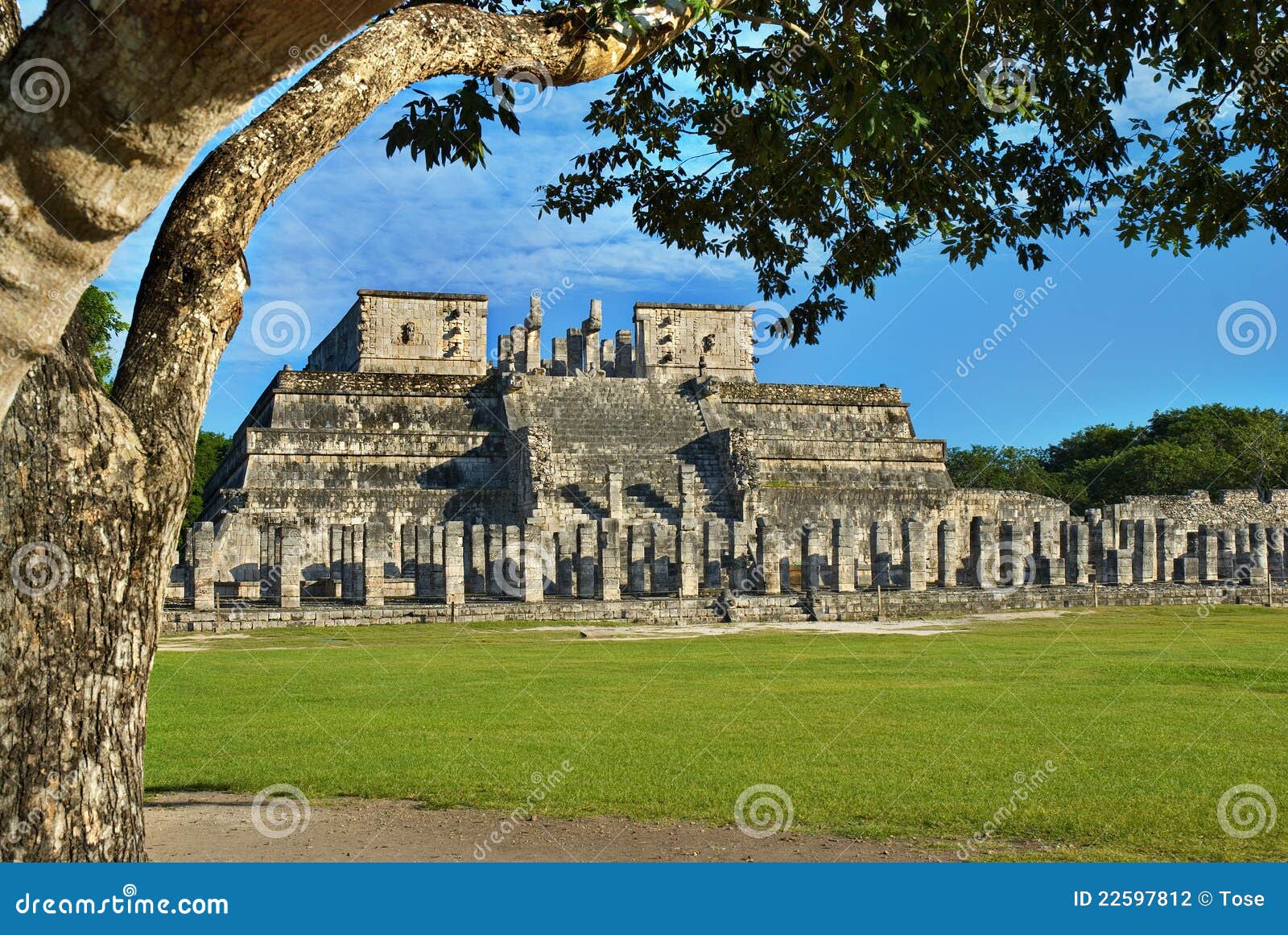 Temple Des Guerriers. Chichen Itza, Mexique Photo stock - Image du ...