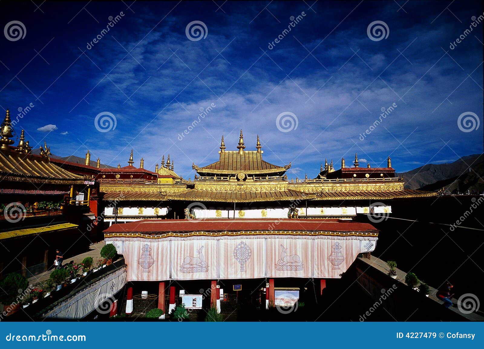 Temple Du DA Zhao Dans Lassa Image stock - Image du temple, asie: 4227479