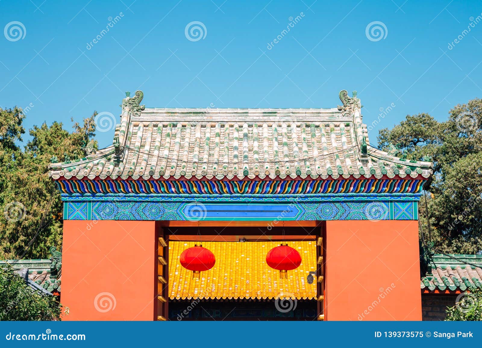 Temple of Earth, Ditan Park in Beijing, China Stock Image - Image of ...