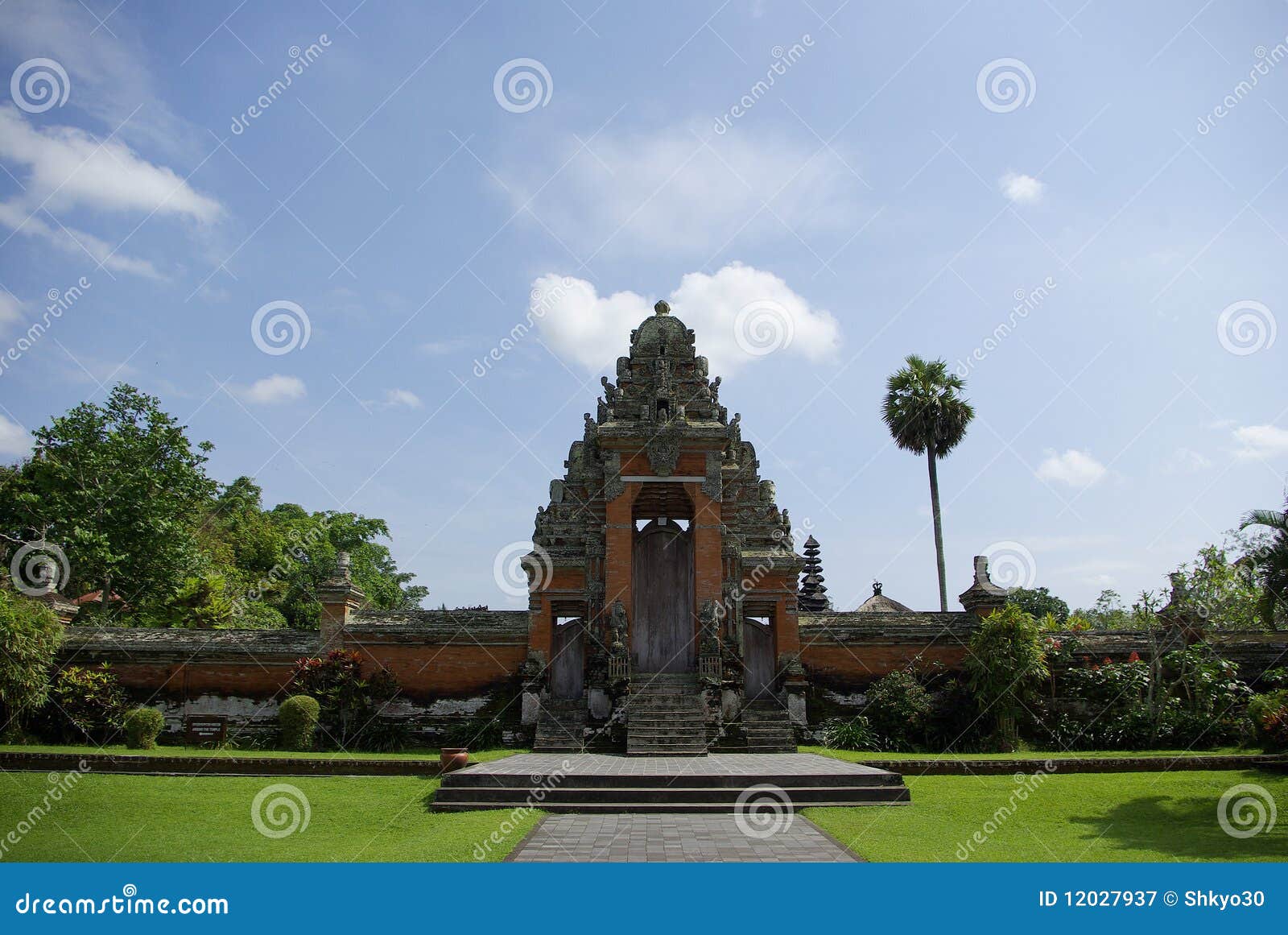 Temple entry in Bali stock image. Image of tourism, grass - 12027937