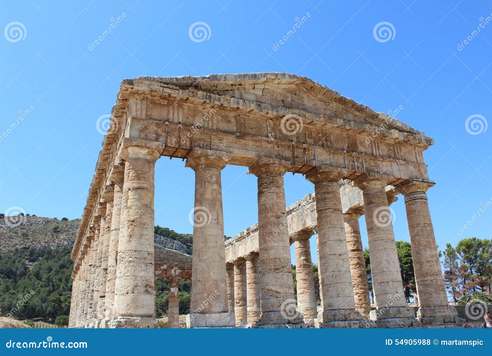 Temple grec photo stock. Image du grèce, italie, religion - 54905988