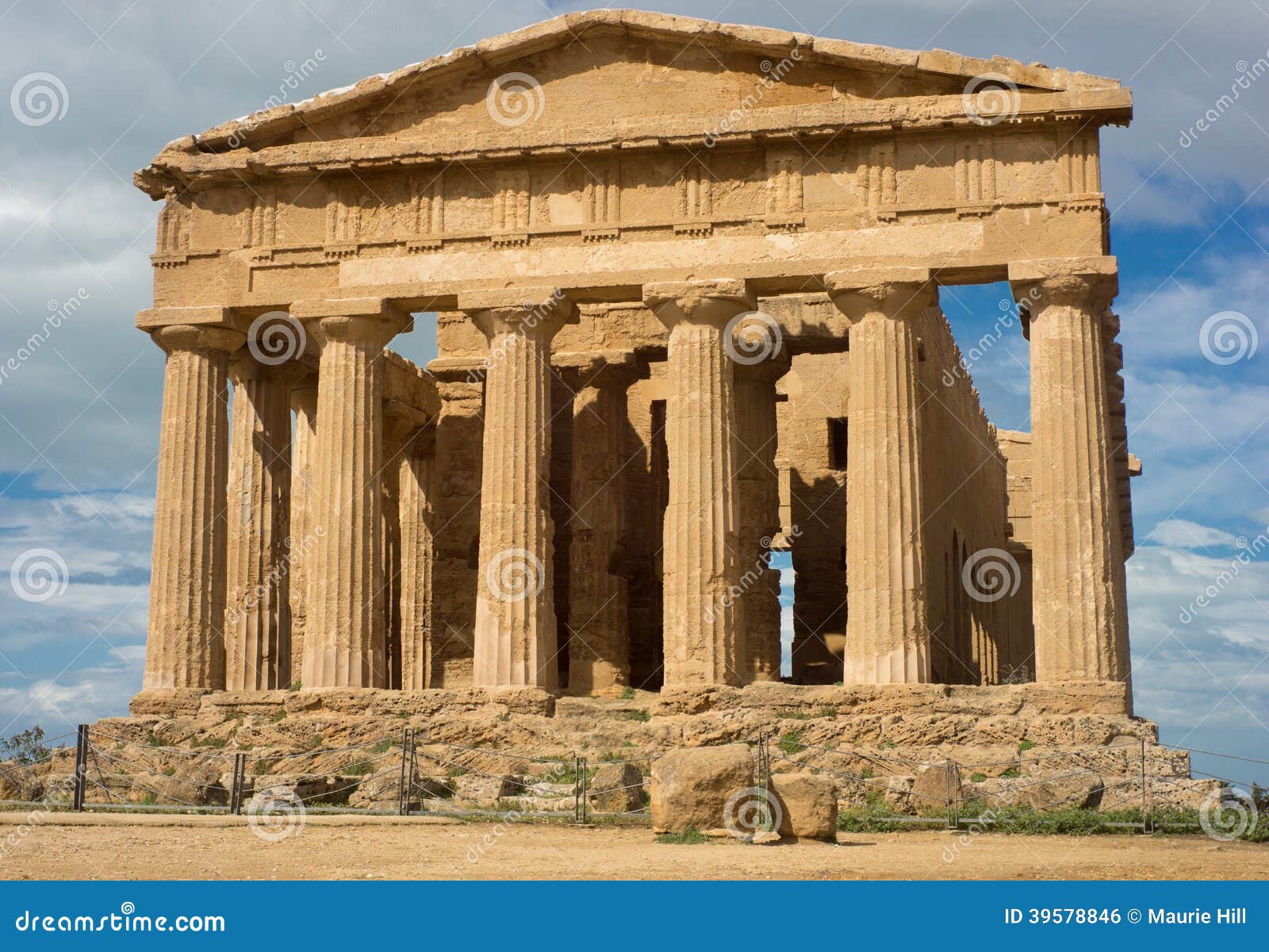 Temple Grec De Concorde - La Sicile Photo stock - Image du italie, grec ...