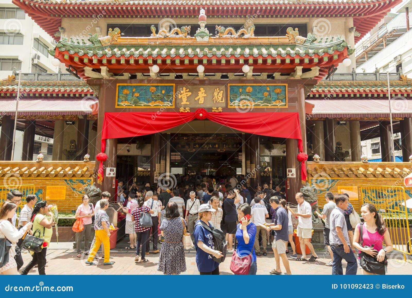 Kwan Im Thong Hood Cho Temple in Singapore Editorial Stock Photo ...