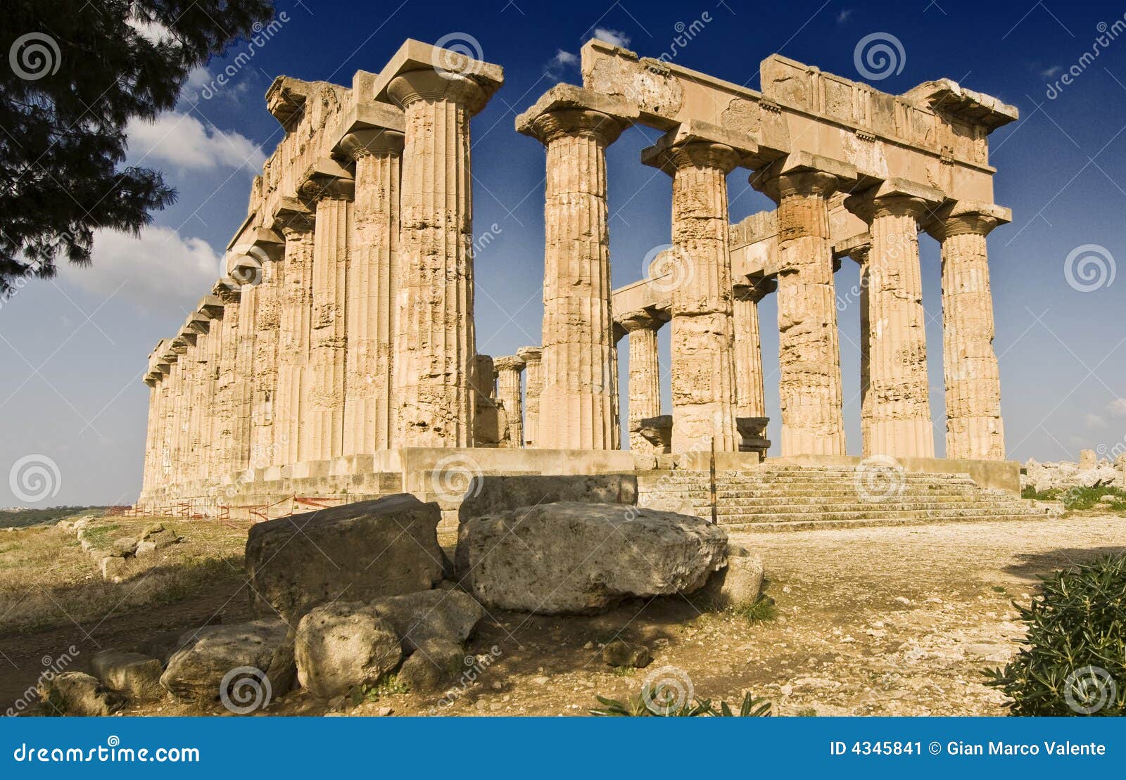 Temple of Hera stock image. Image of selinunte, italian - 4345841