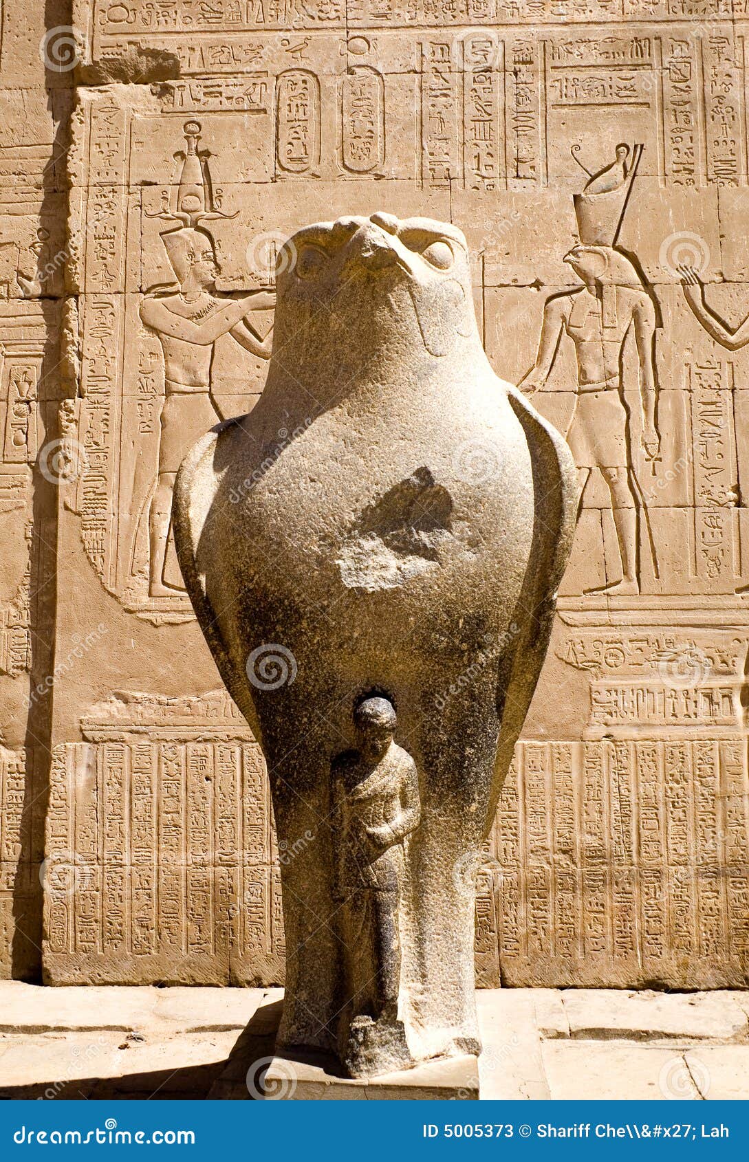 Temple of Horus at Edfu stock image. Image of edfu, africa - 5005373