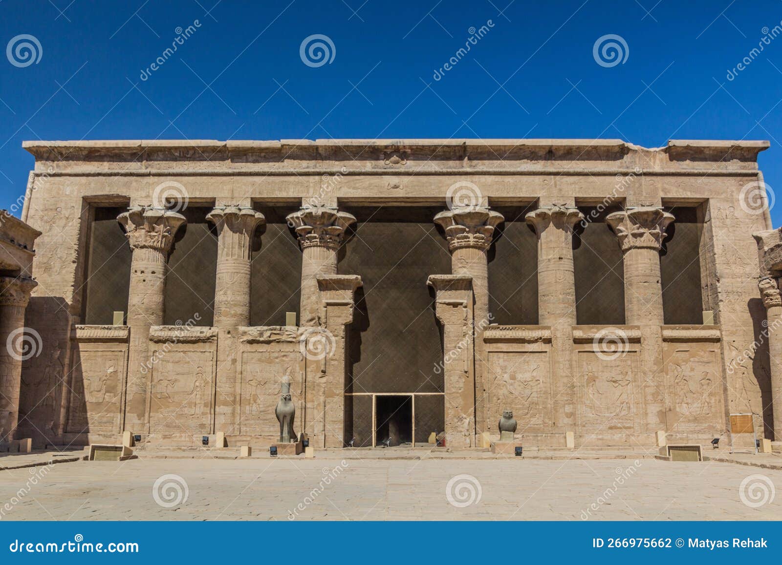 Temple of Horus in Edfu, Egy Stock Photo - Image of landmark, egyptian ...