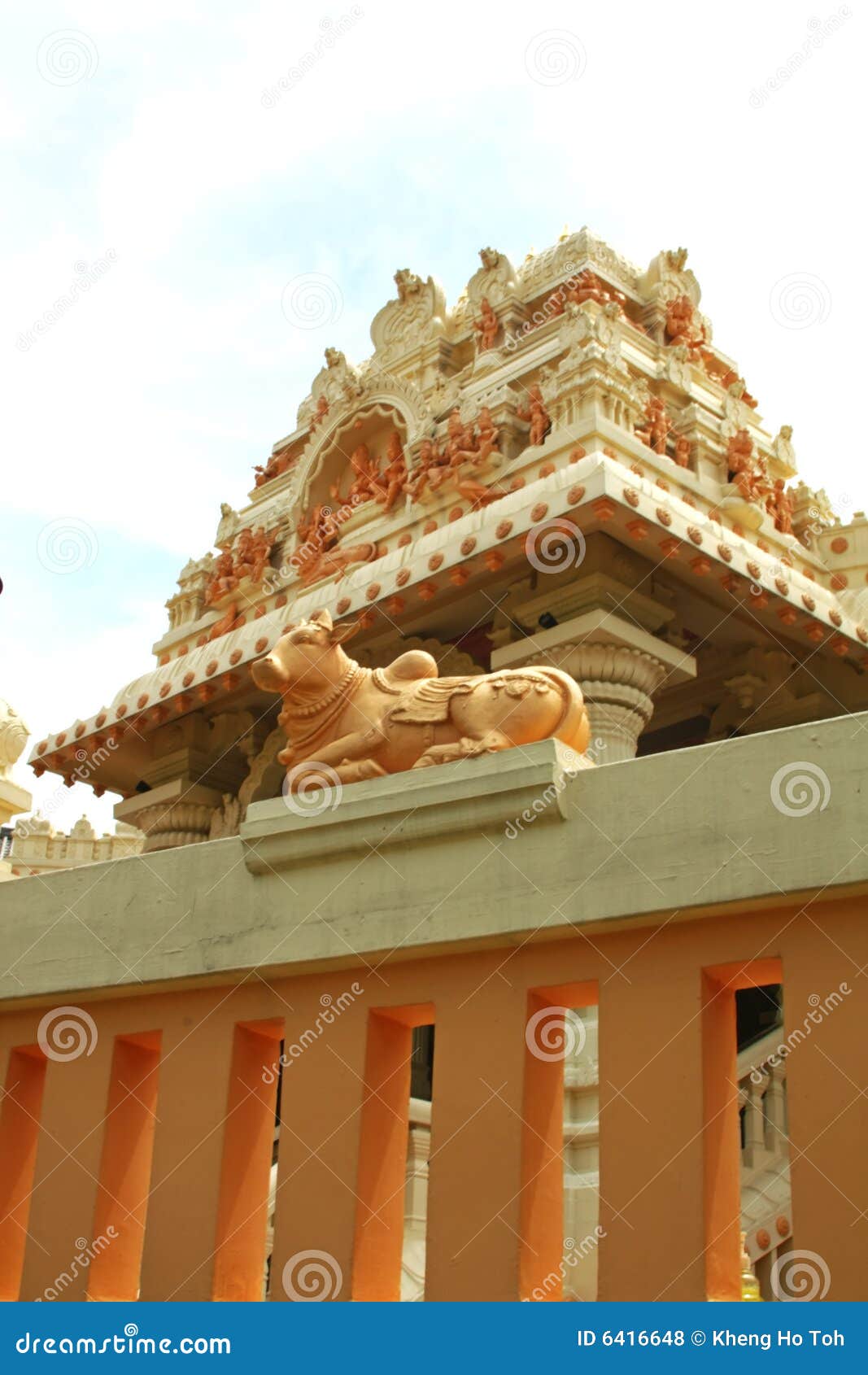 Temple Indou Brillant Du Soleil Photo stock - Image du temple ...