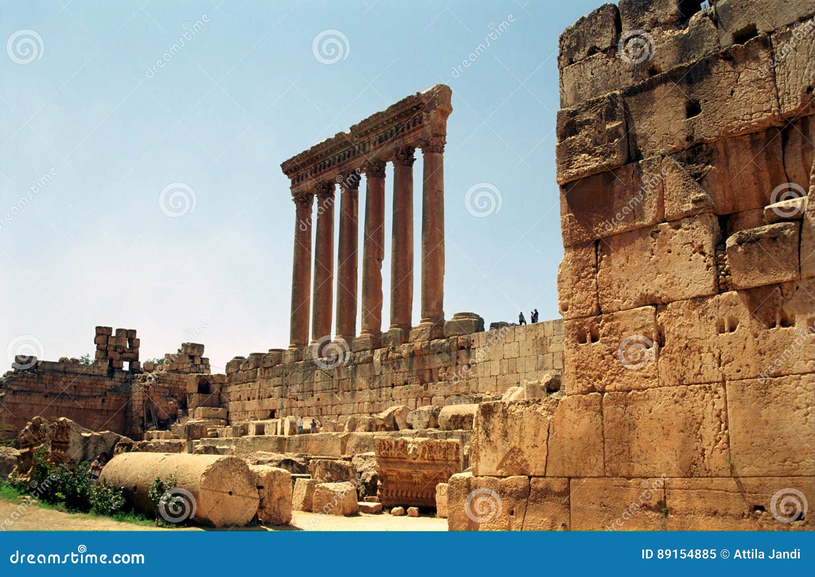 Temple of Jupiter, Baalbek, Lebanon Editorial Image - Image of greek ...