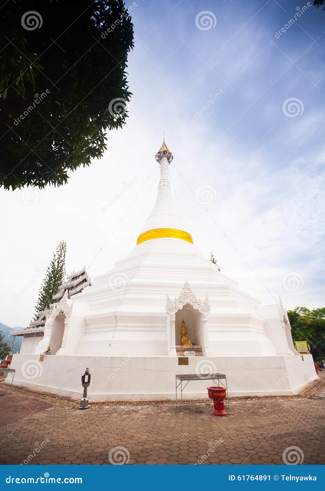 Temple in Mae Hon Song, Thailand Stock Image - Image of luxury, chiang ...