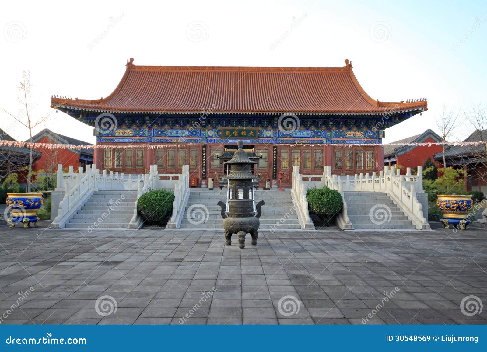 Temple main hall in China stock image. Image of painted - 30548569
