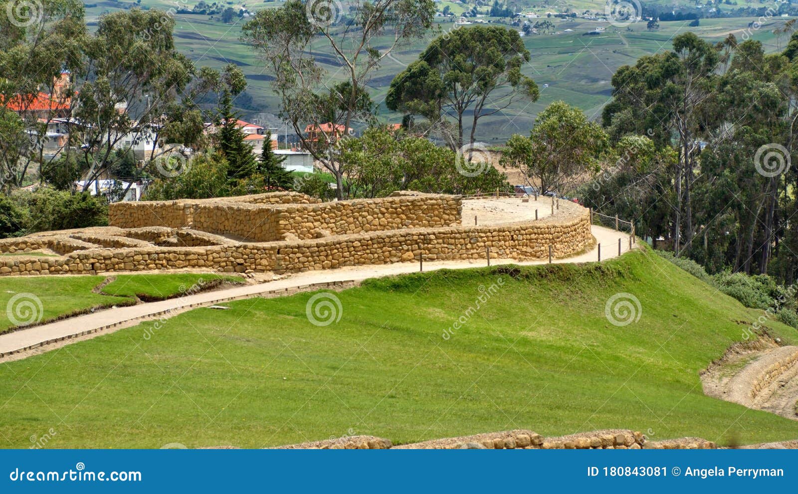 Temple of the Moon at Ingapirca Stock Image - Image of moon, ancient ...