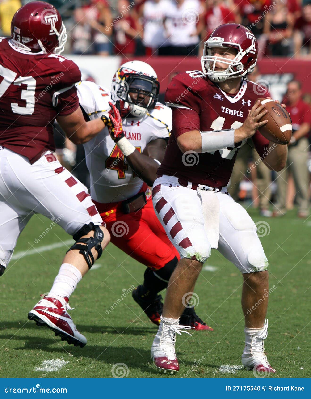 Temple Quarterback Chris Coyer Editorial Image - Image of attack, back ...