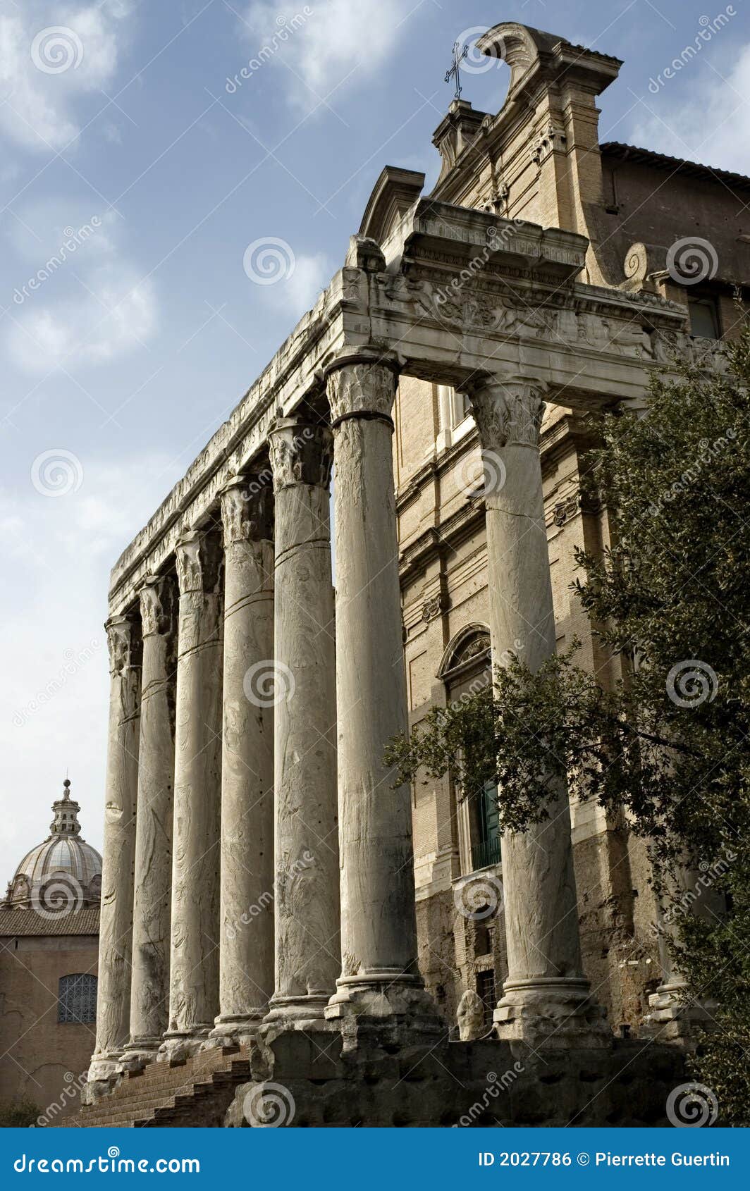 Temple on the Roman Forum stock photo. Image of detail - 2027786