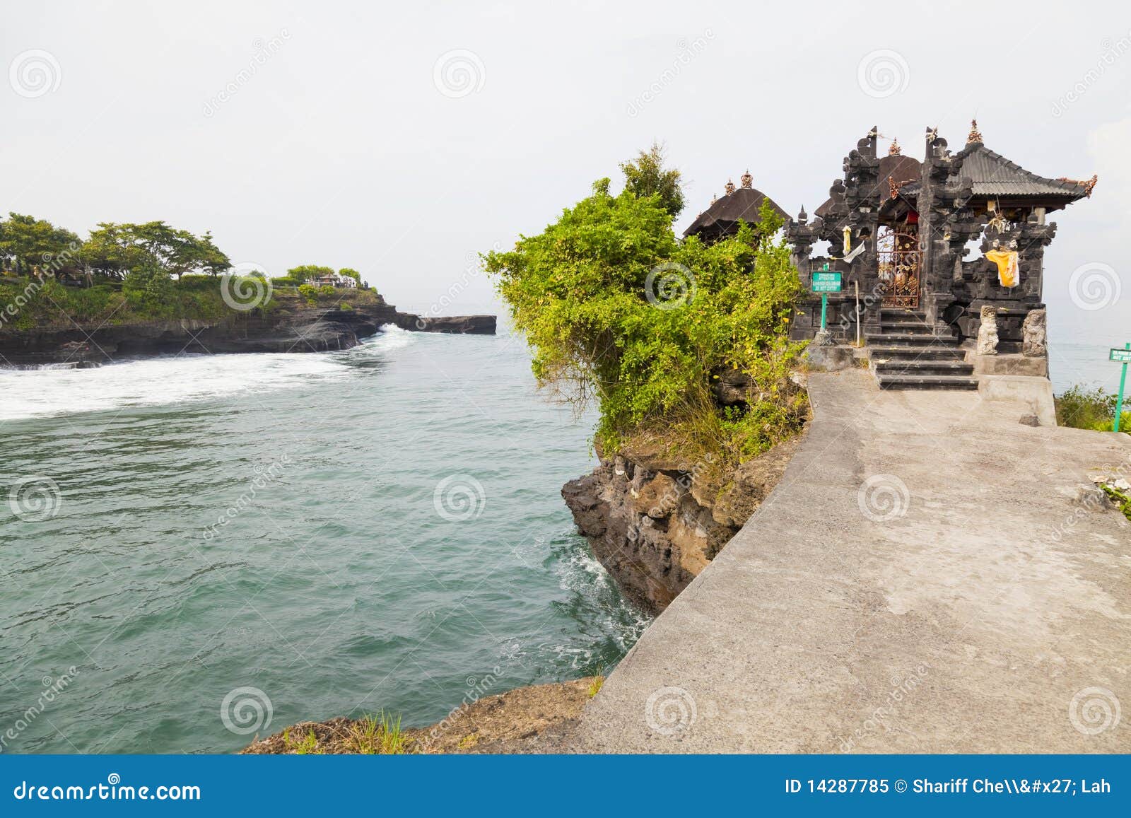 Temple by the Sea, Bali, Indonesia Stock Image - Image of hindu, bali ...