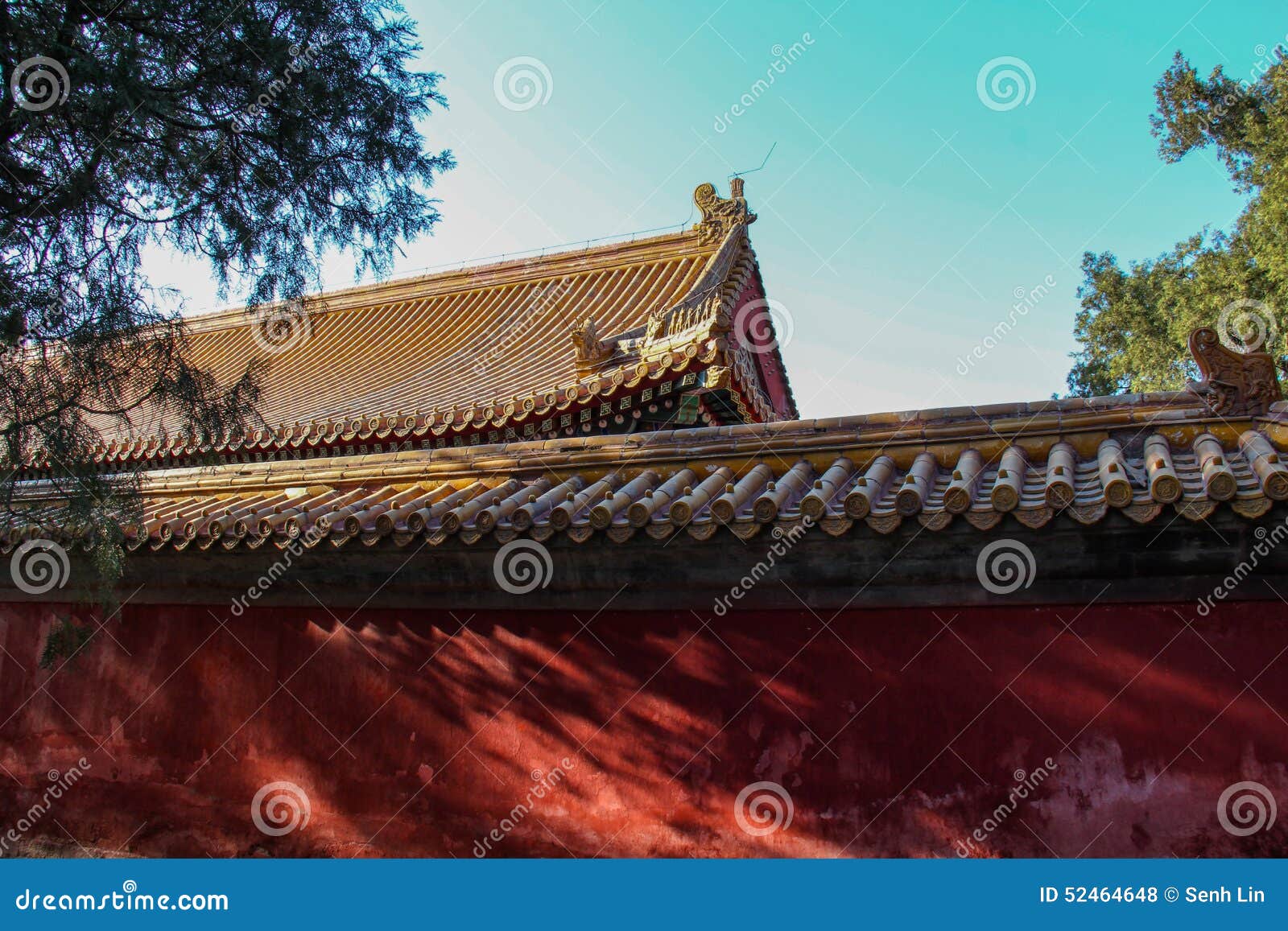 Temple in Temple of Earth, Ditan Park, Beijing Stock Photo - Image of ...