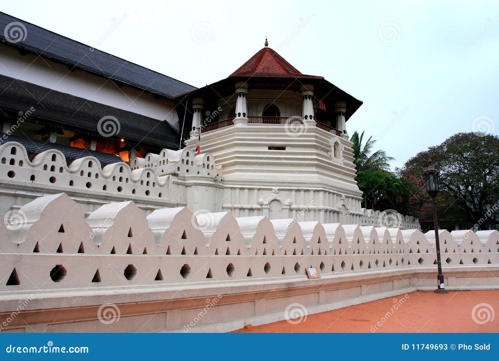Temple of the Tooth Relic stock image. Image of palace - 11749693