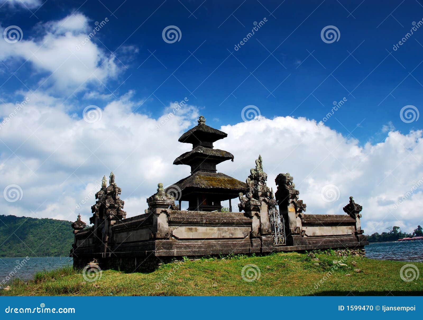 Temple of Ulun Danu stock photo. Image of travel, pray - 1599470
