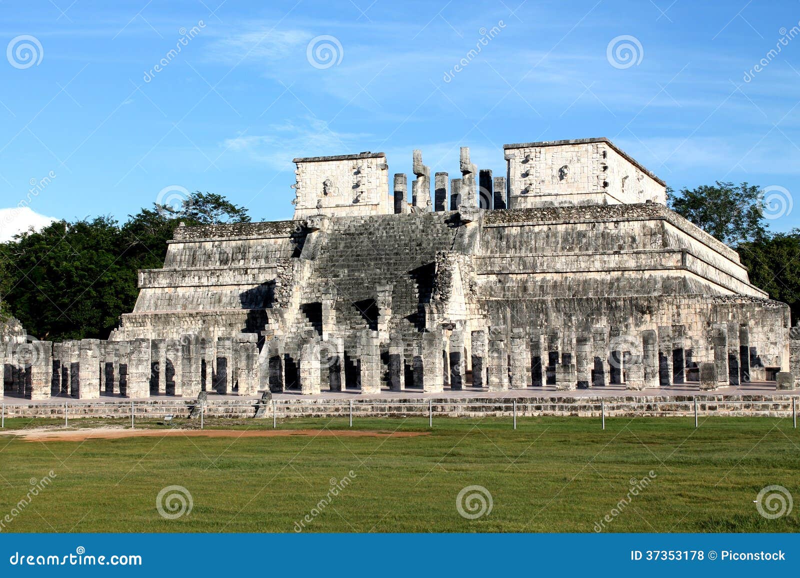 Temple of the Warriors, Chichen Itza Stock Photo - Image of flanked ...