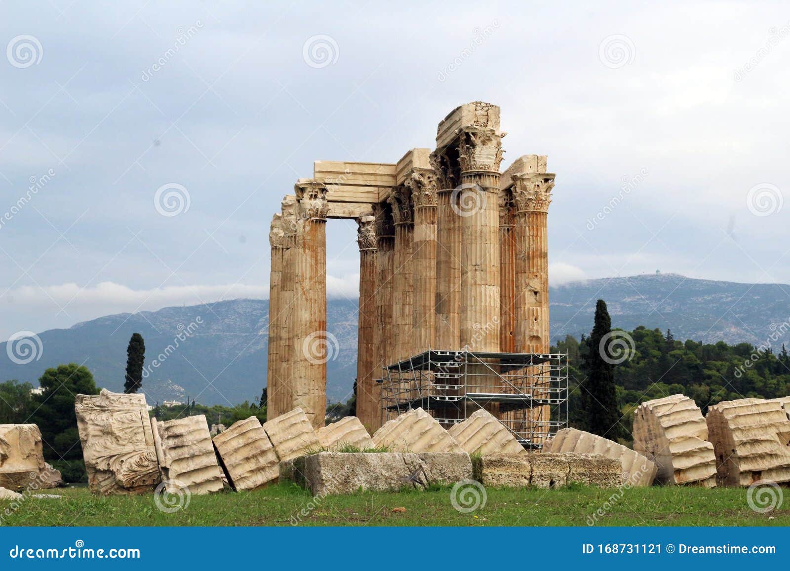 Temple of Zeus in a Nice Daytime View Stock Image - Image of cariãƒæ ...