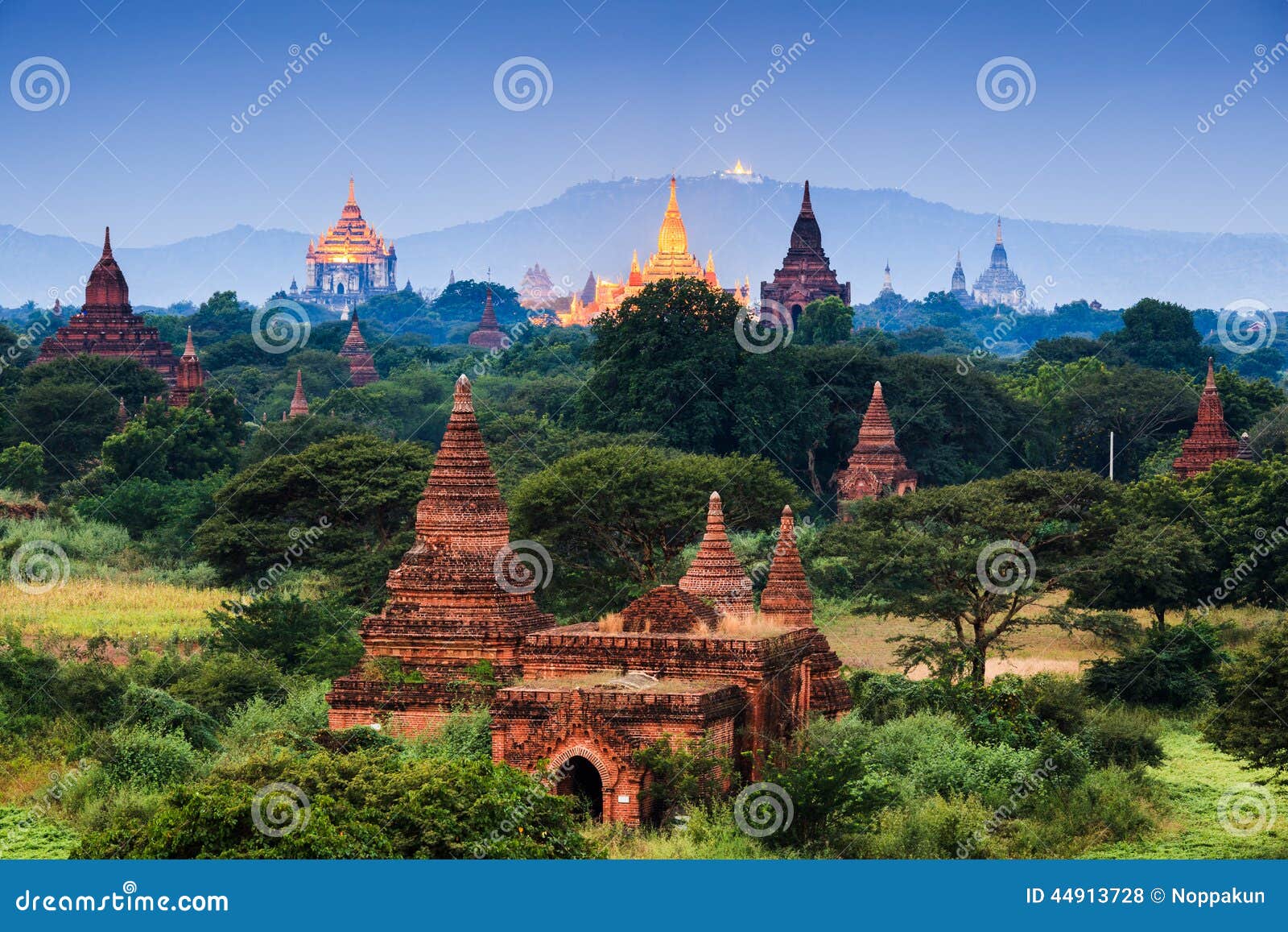 The Temples of Bagan at Sunrise, Bagan, Myanmar Stock Photo - Image of ...