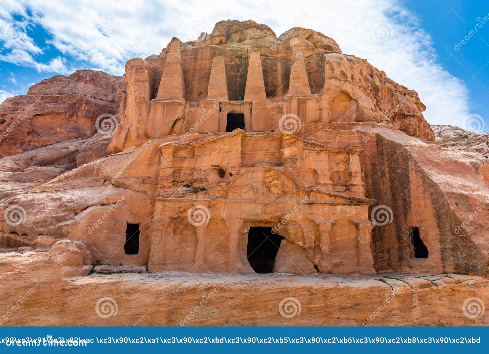 Temples and Tombs in the City of Petra Jordan, Ancient Architecture ...