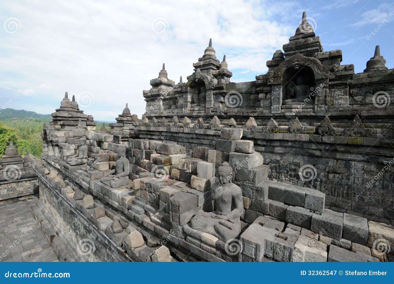 Templo Budista De Borobudur Na Ilha De Java Imagem de Stock - Imagem de ...