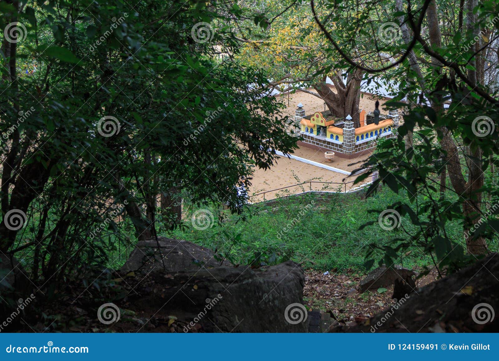 Templo Da Rocha De Pidurangala - Sri Lanka Imagem de Stock - Imagem de ...
