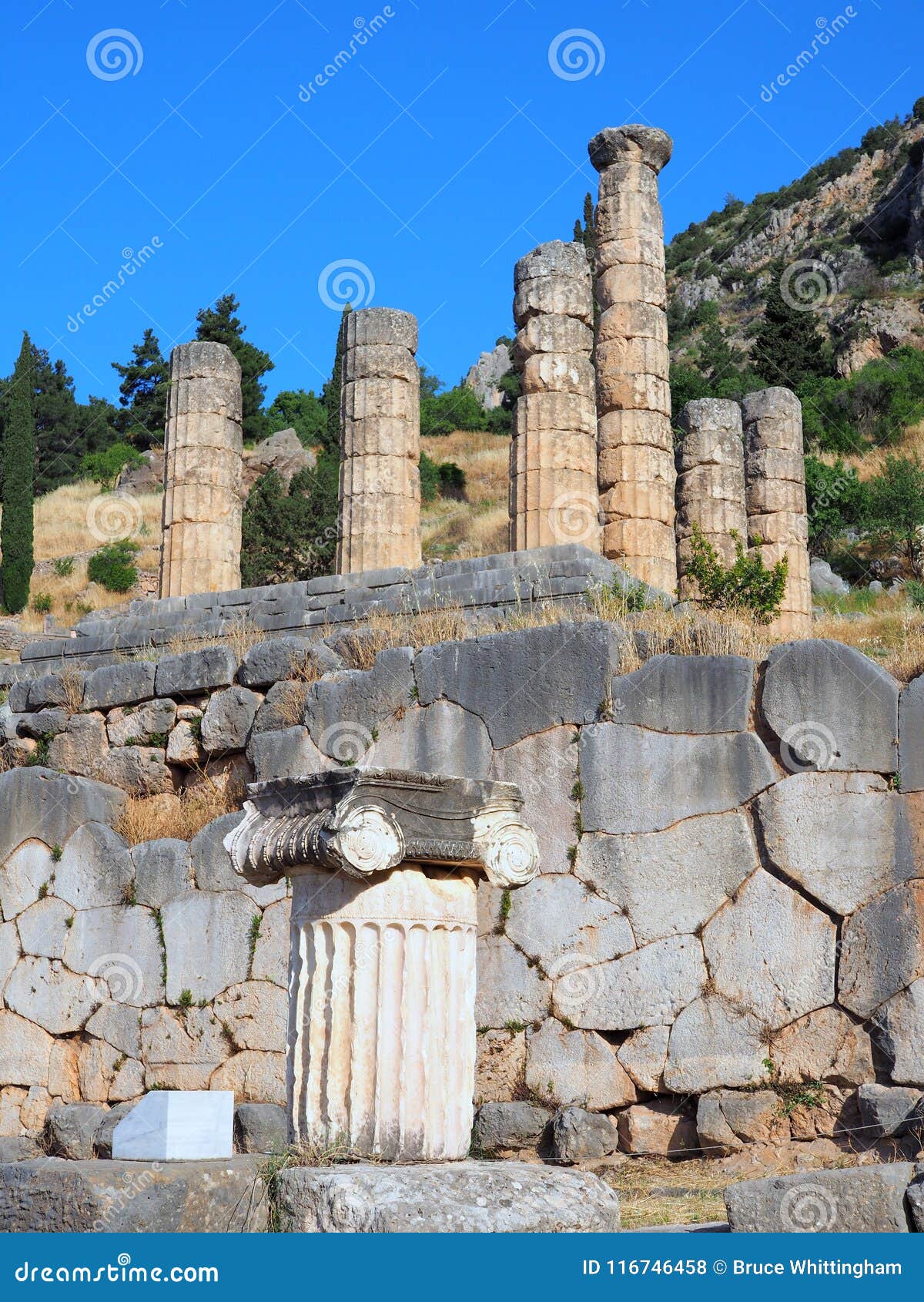 Templo De Apolo, Delphi, Grecia Foto de archivo - Imagen de extenso ...