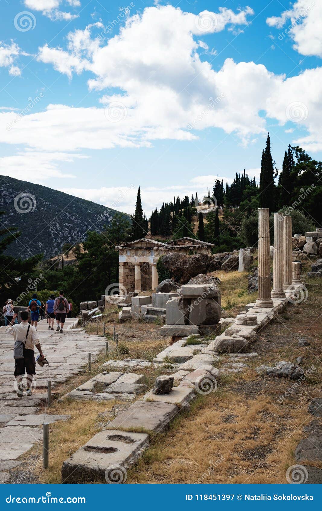 Templo De Apolo En Delphi, Grecia Central Fotografía editorial - Imagen ...