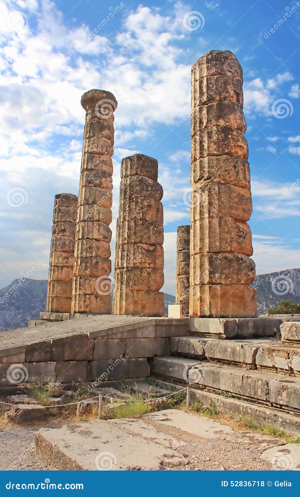 Templo de Apolo, Grecia foto de archivo. Imagen de columnas - 52836718