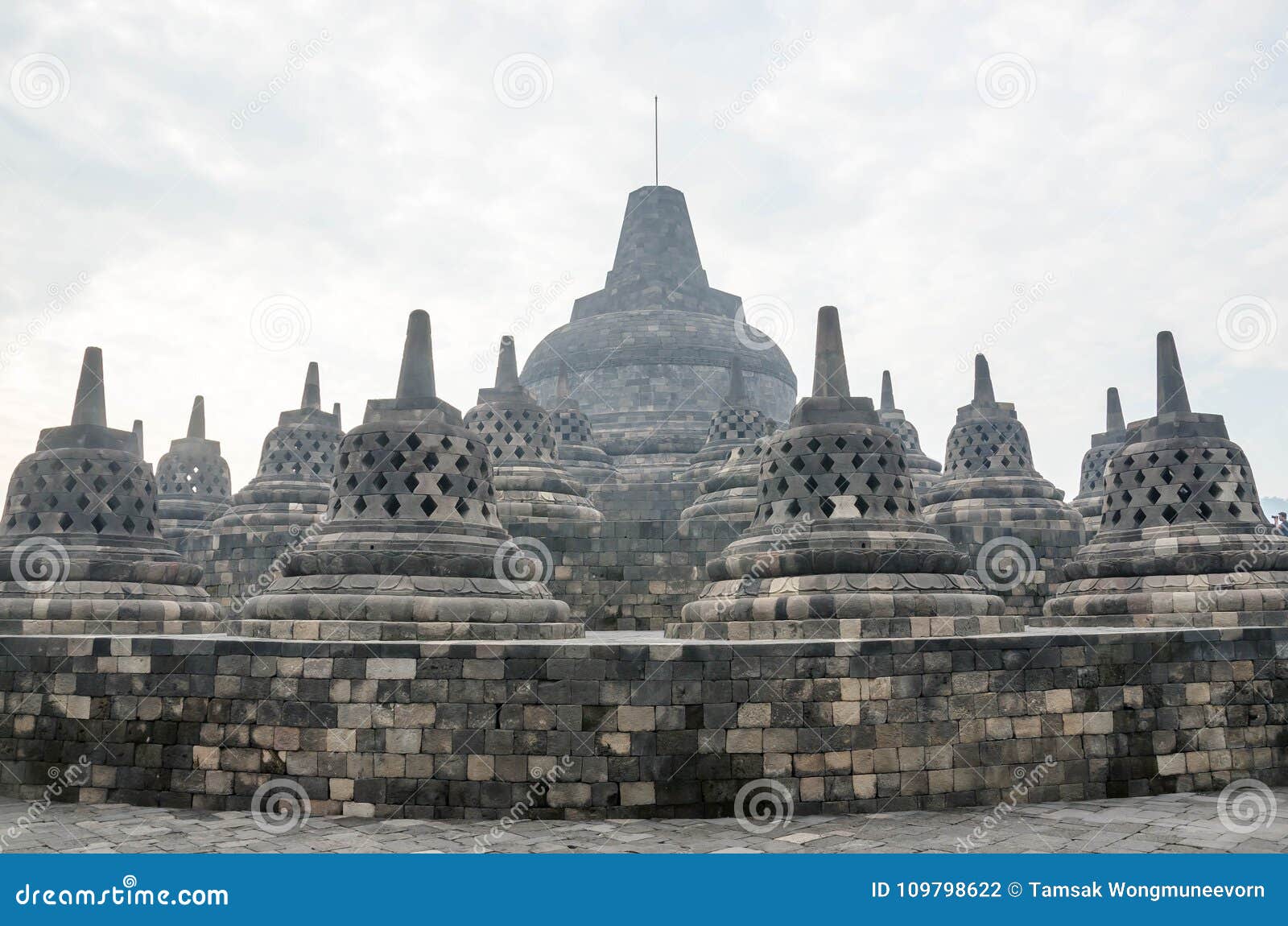 Templo De Borobudur En Yogyakarta, Java, Indonesia Foto de archivo ...