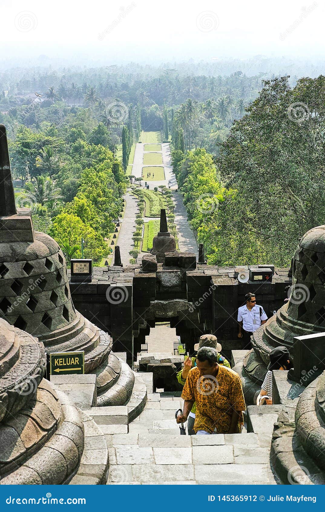 Templo De Borobudur, Isla De Java, Indonesia Fotografía editorial ...