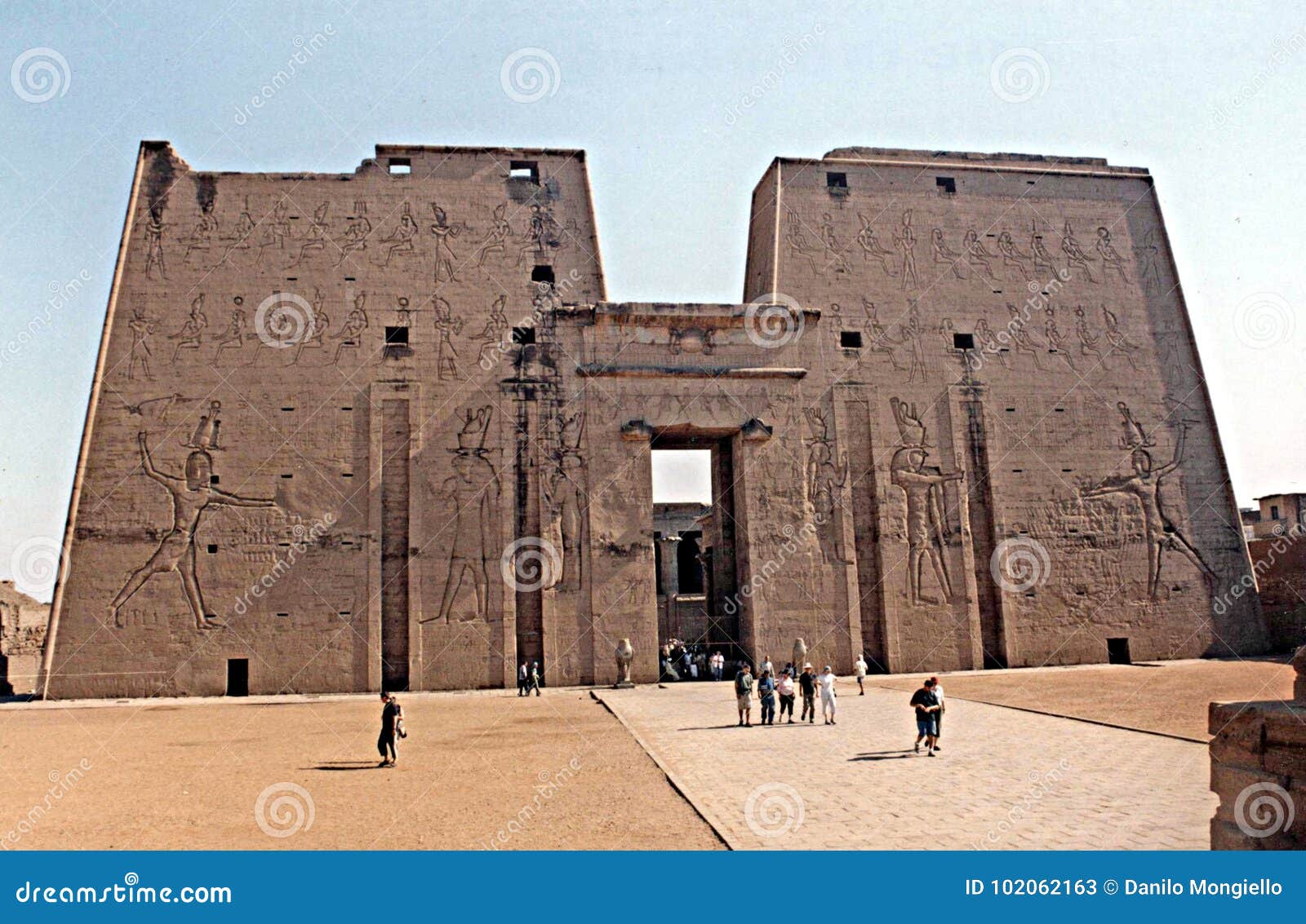 Templo de Edfu foto de archivo editorial. Imagen de detalle - 102062163