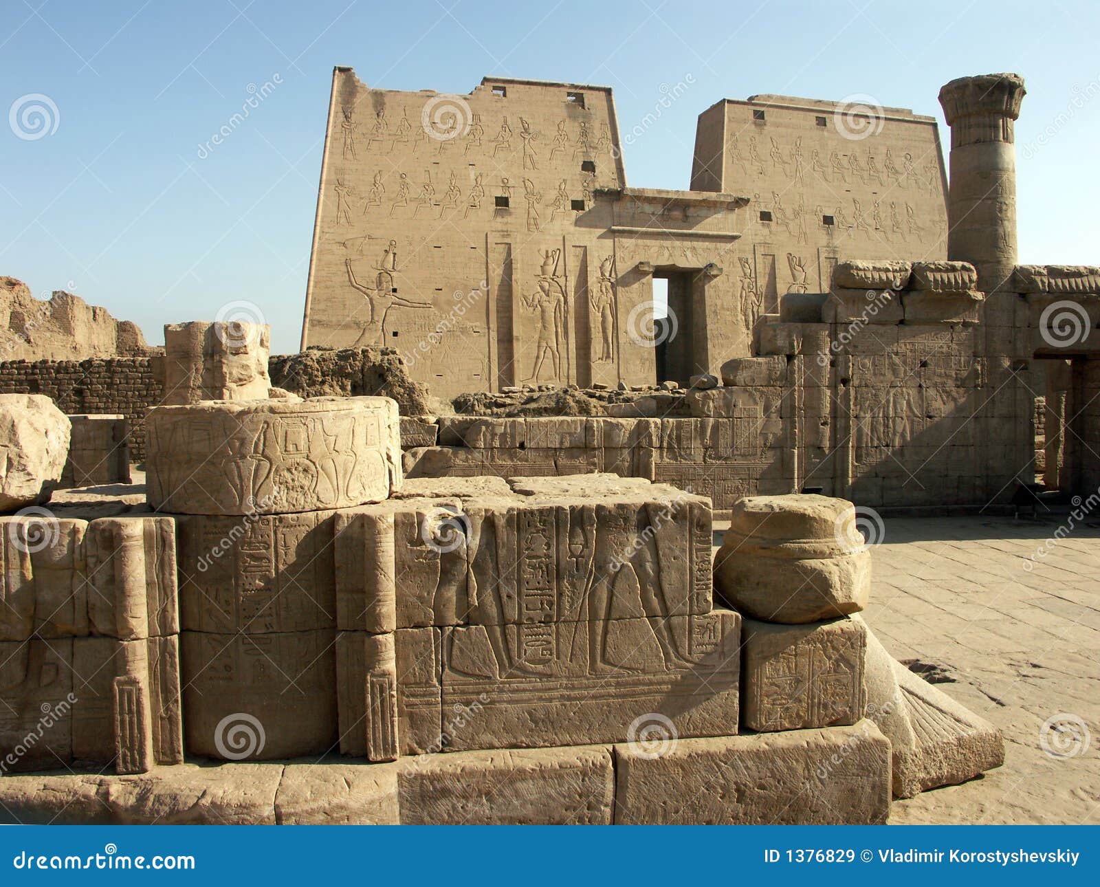 Templo de Edfu imagen de archivo. Imagen de maravilla - 1376829