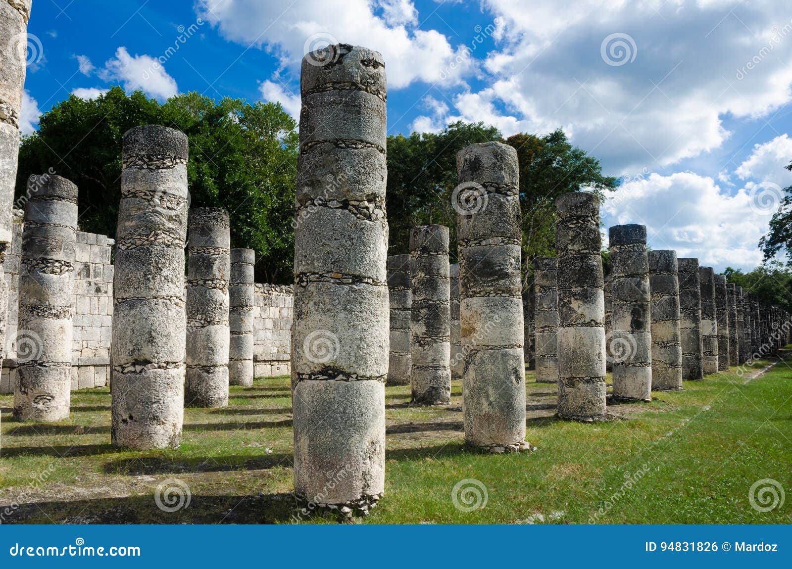 Templo de mil columnas foto de archivo. Imagen de milipulgada - 94831826