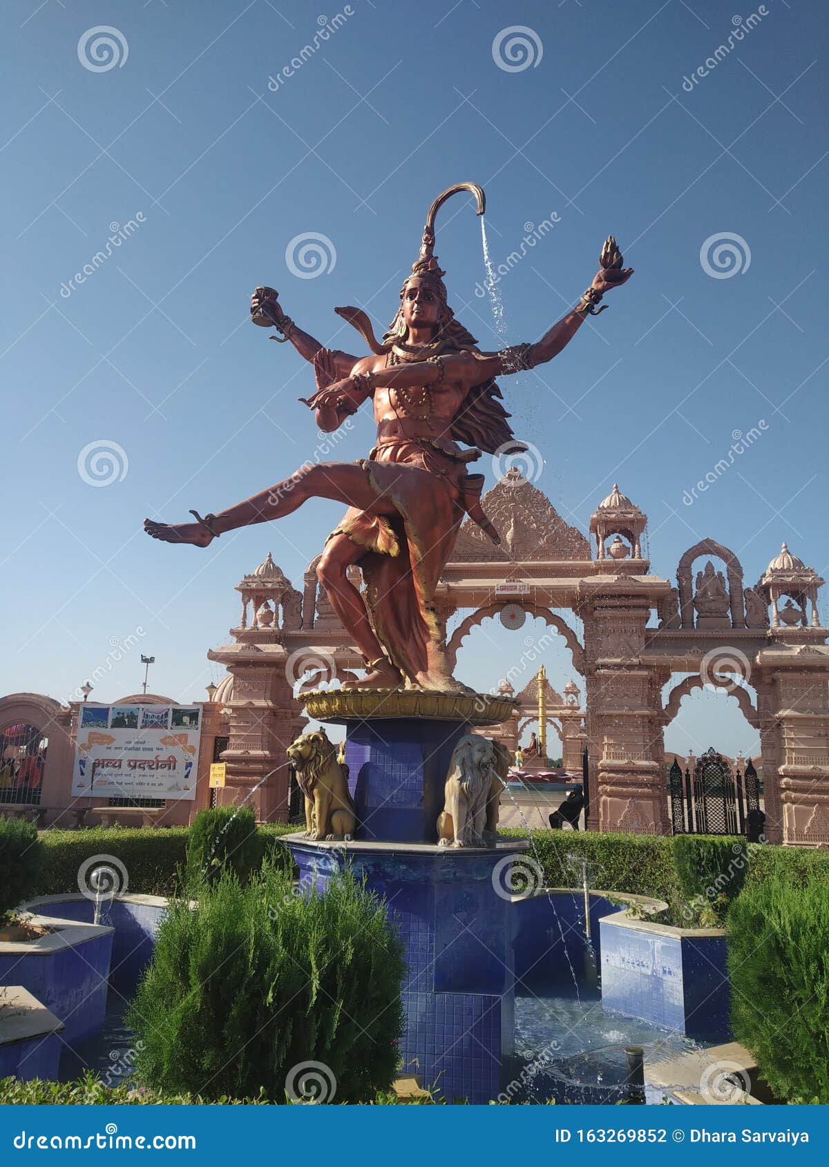 Templo De Poicha Swaminarayan Fotografía editorial - Imagen de templo ...