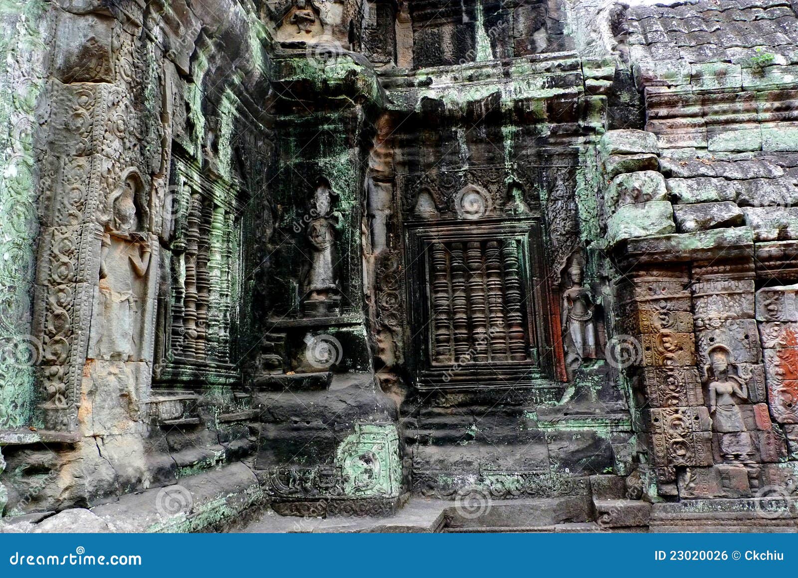 Templo De Ta Prohm, Angkor, Cambodia Foto de Stock - Imagem de ...