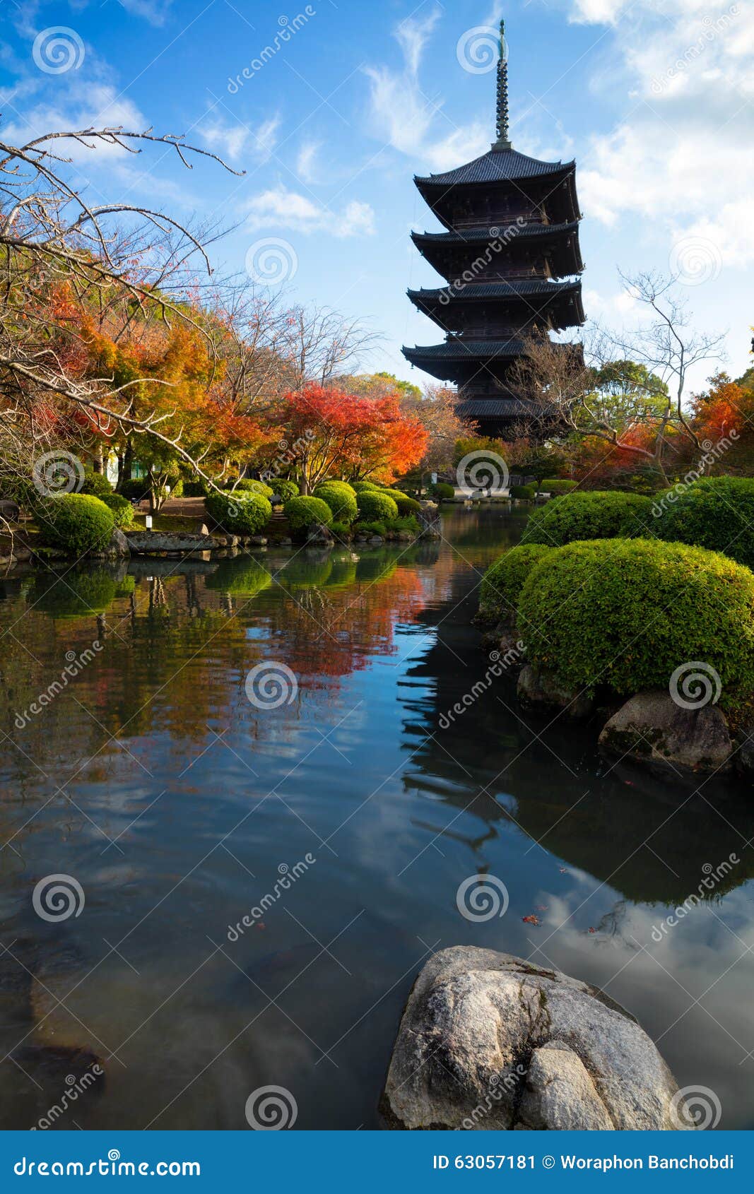 Templo de Toji imagen de archivo. Imagen de asia, tokio - 63057181
