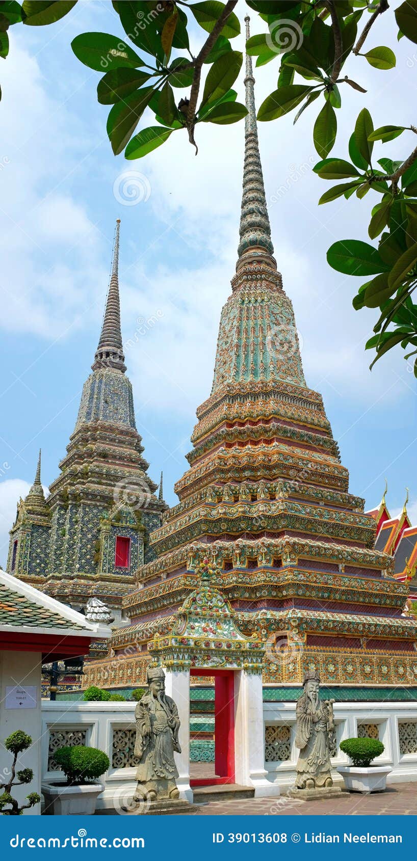 Templo Do Pho De Wat Em Banguecoque Foto de Stock - Imagem de cultura ...