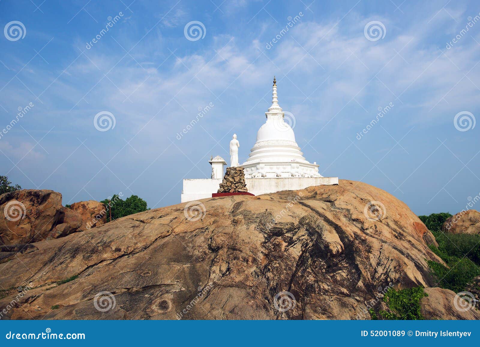 Templo do stupa de Kirinda imagem de stock. Imagem de arquitetura ...