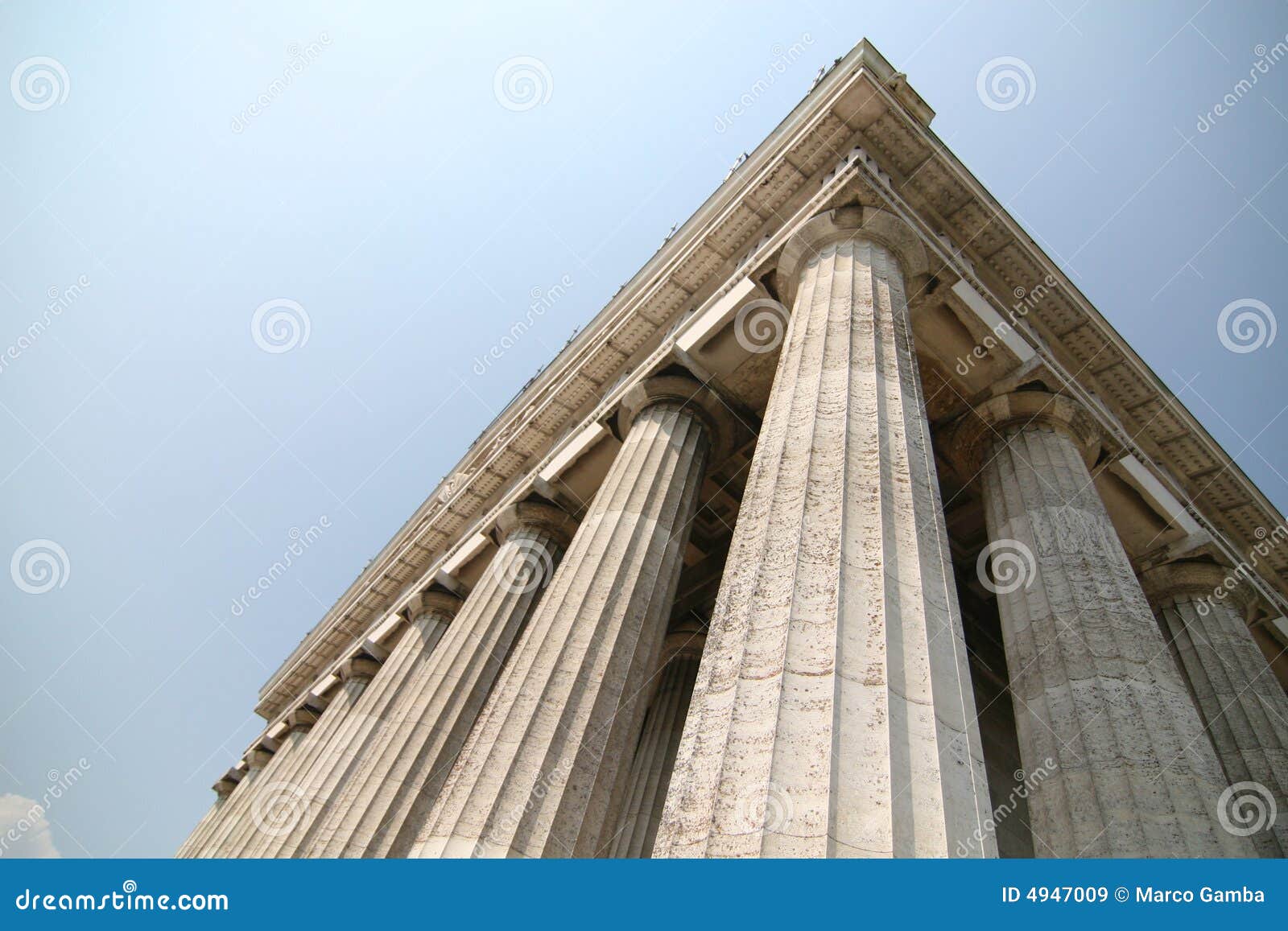Templo grego imagem de stock. Imagem de teto, arquitetura - 4947009