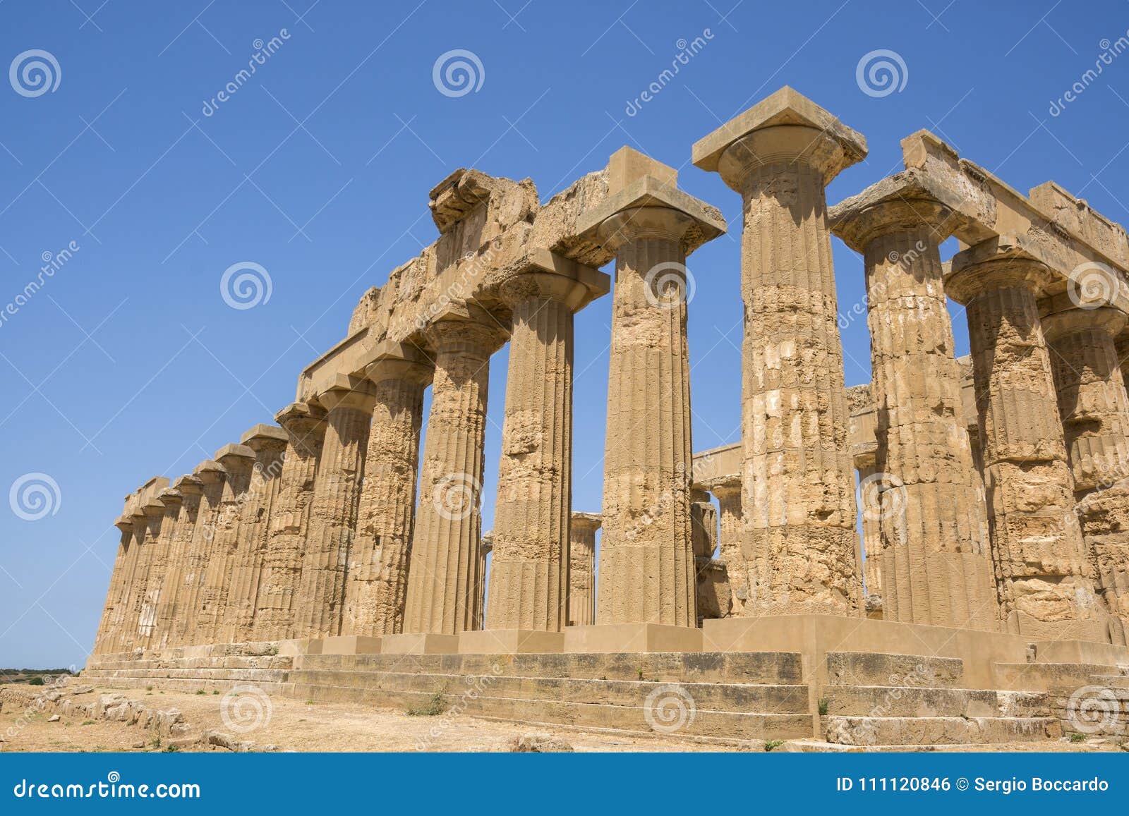 Templos Antiguos De Selinunte En Agrigento Foto de archivo - Imagen de ...