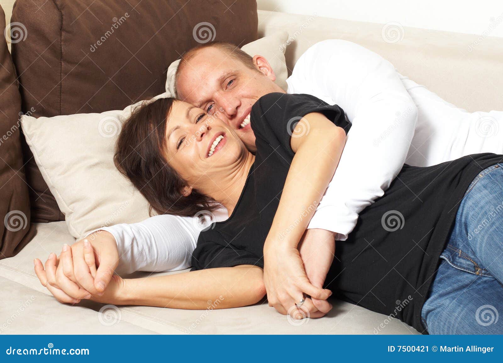 Tempo de afago imagem de stock. Imagem de amantes, menina - 7500421