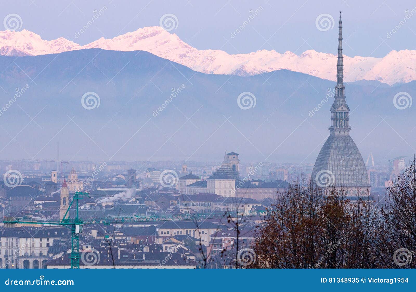 Alba Torino Foto Stock - Download 613 Royalty Free Photos