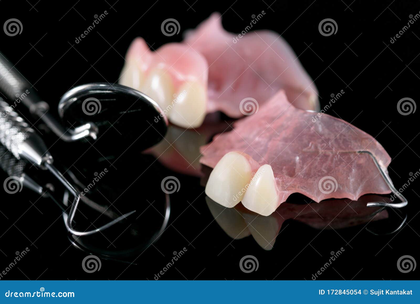 Temporary Denture and Mirror. Stock Photo - Image of prosthetic, beauty ...