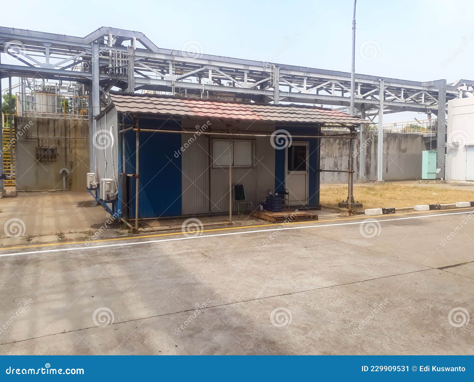 Temporary Office in a Project Stock Image - Image of place, roof: 229909531